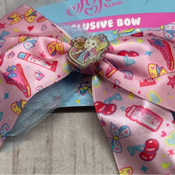 Nickelodeon | Accessories | 2 Jojo Siwa Exclusive Bows Culturefly 22 ...